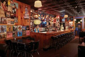The 24 Best Dive Bars to Visit in America • Hop Culture
