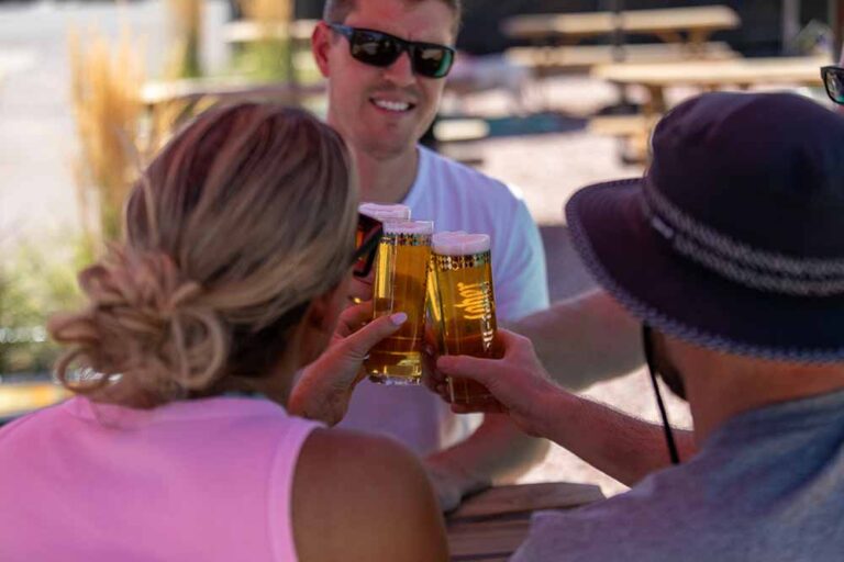 What Is Kölsch Service? And Why You Need to Try It Right Now • Hop Culture